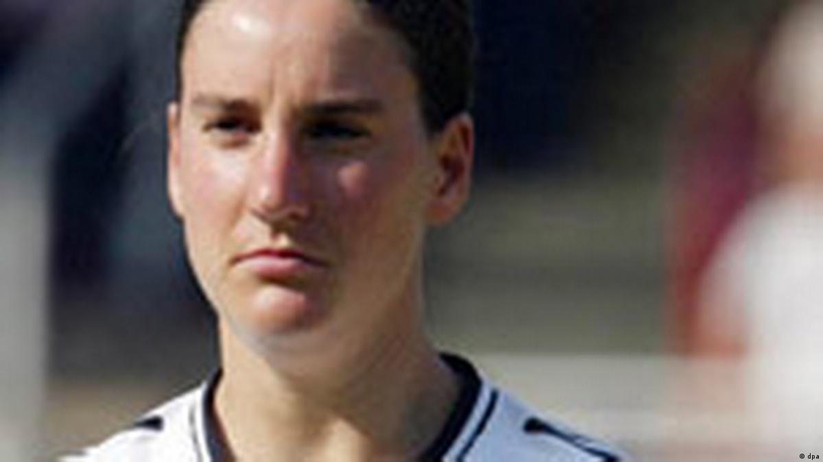 Tough gal – DW – 06/14/2011