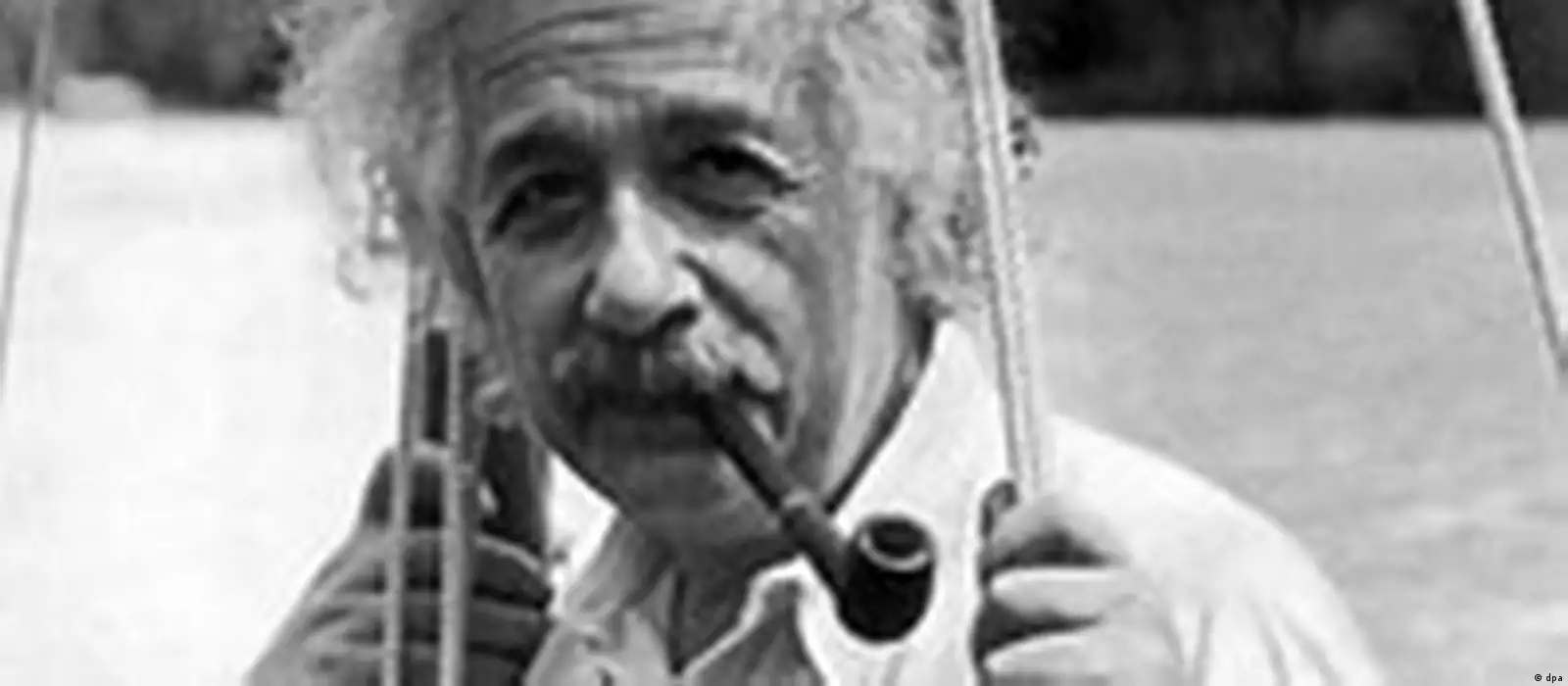 Albert Einstein Smoking A Pipe Here's Today's #PipeDream 🤯 ...