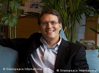 A talk with Greenpeace's Daniel Mittler – DW – 06/16/2012