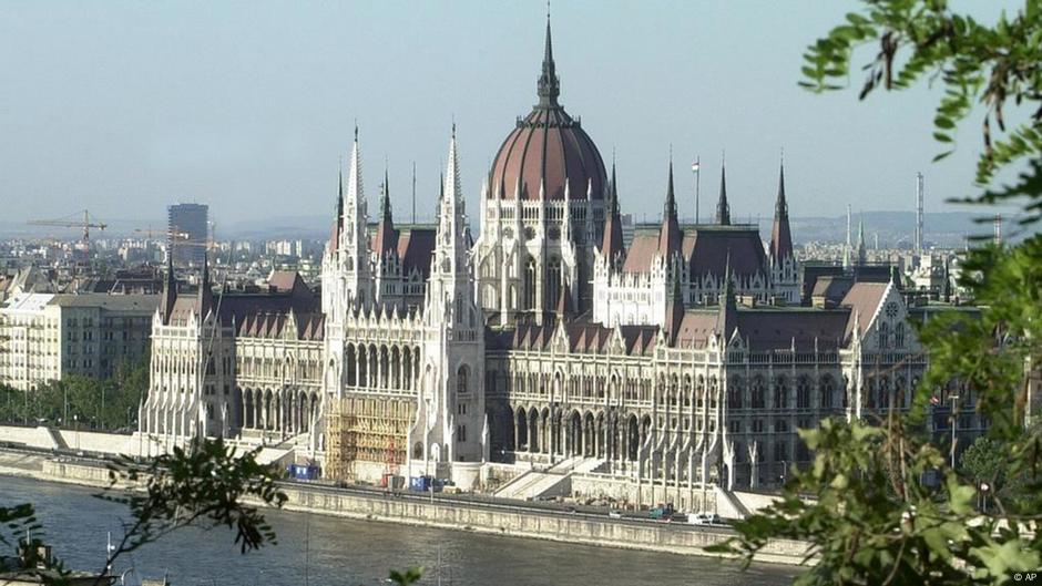 Hungary: A controversial wartime memorial – DW – 05/07/2014 Hungary: A controversial wartime memorial – DW – 05/07/2014