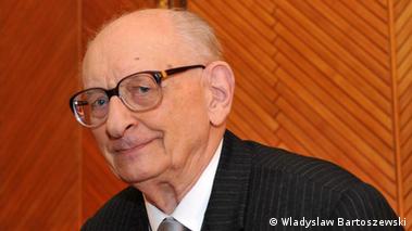 Interview Bartoszewski – DW – 02/19/2012