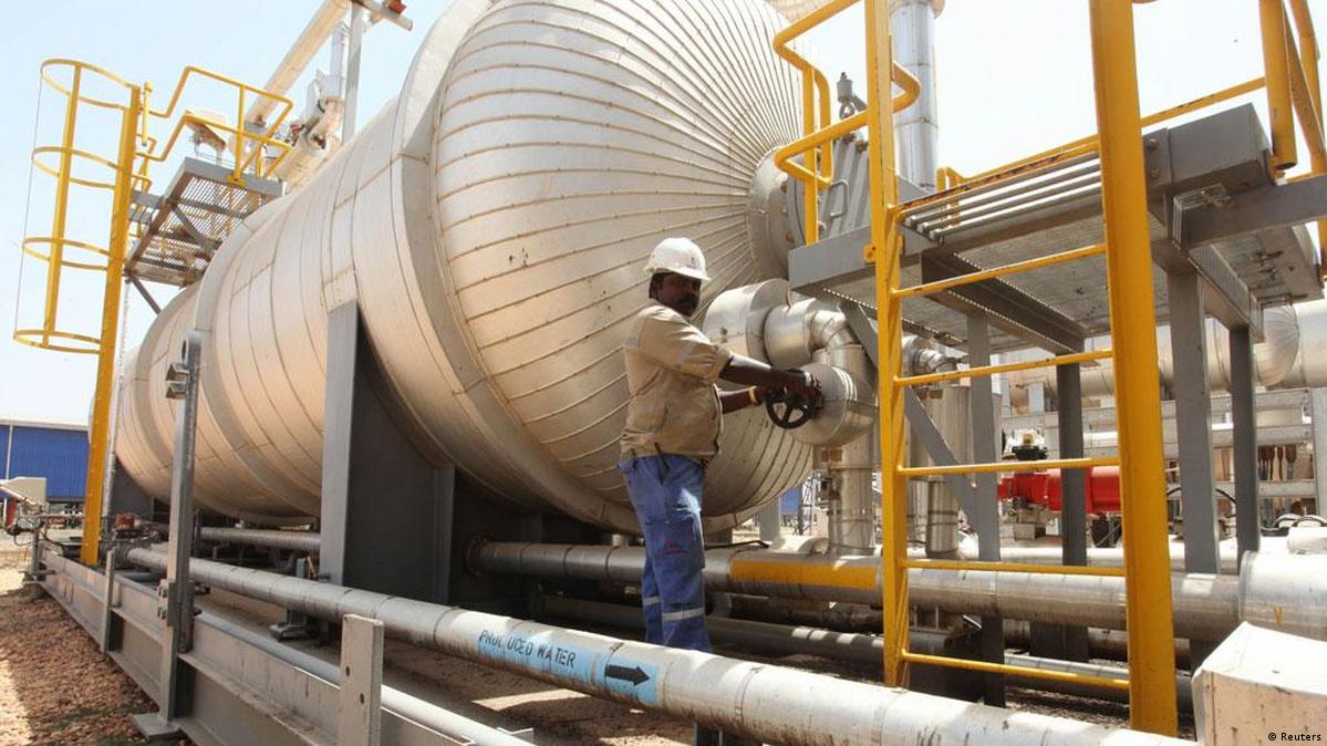 Oil deal reached in Sudans – DW – 03/12/2013