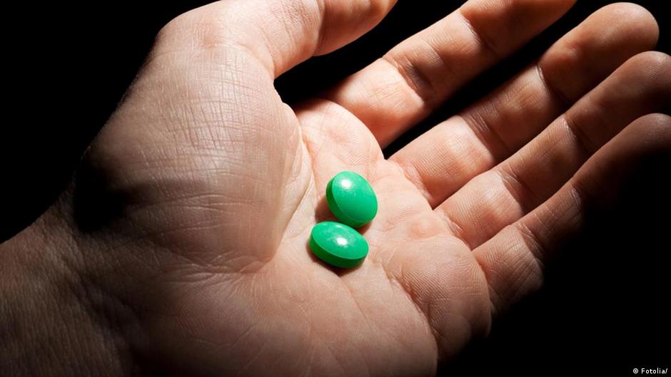 Taking ecstasy on TV - pure entertainment, or real science? – DW – 10 ...