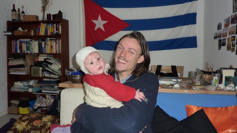 شاب ألماني يثبت إمكانية العيش بدون مال – DW – 2012/3/27