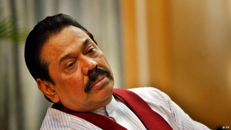 Rajapaksa fails to make a comeback – DW – 08/18/2015