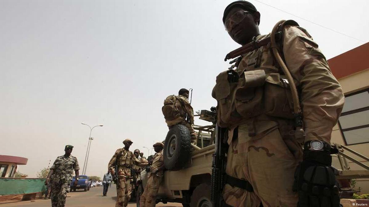 Mali junta faces sanctions – DW – 03/30/2012