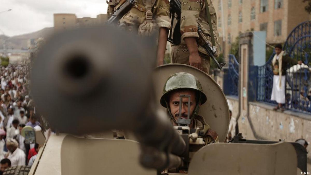 Yemen military shake-up – DW – 04/07/2012