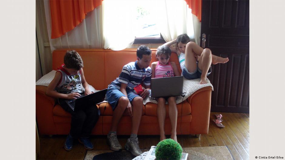 How children play today