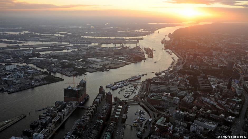 A river divides – DW – 07/16/2014