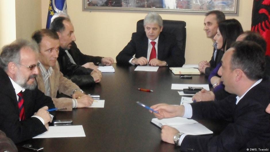 Предлог законот за бранителите ја бранува јавноста и владејачката коалиција Dw 21 08 2012