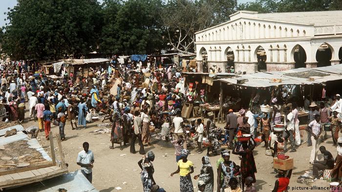 Reprise du travail au Tchad | Afrique | DW | 17.09.2012