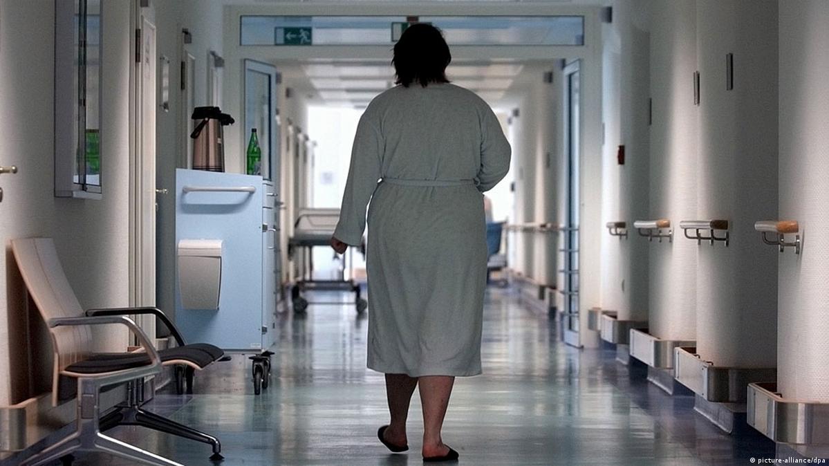 Nurses fired for patient selfies – DW – 10/21/2014