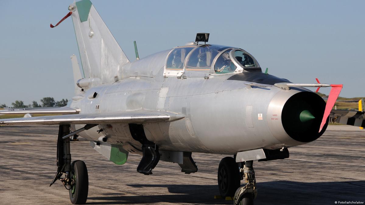 Syrian fighter pilot defects – DW – 06/21/2012