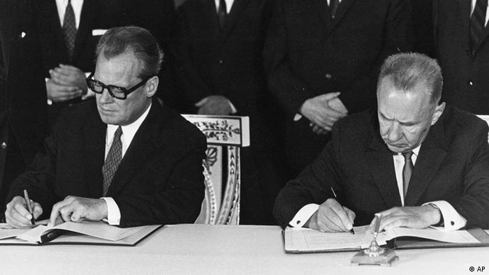 Meinung: Deutsche und Russen - vom Ende einer ambivalenten Haltung ...