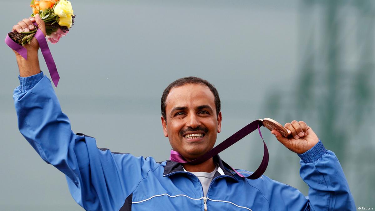 Kuwaiti athlete becomes the first to win gold under IOC flag – DW – 08 ...