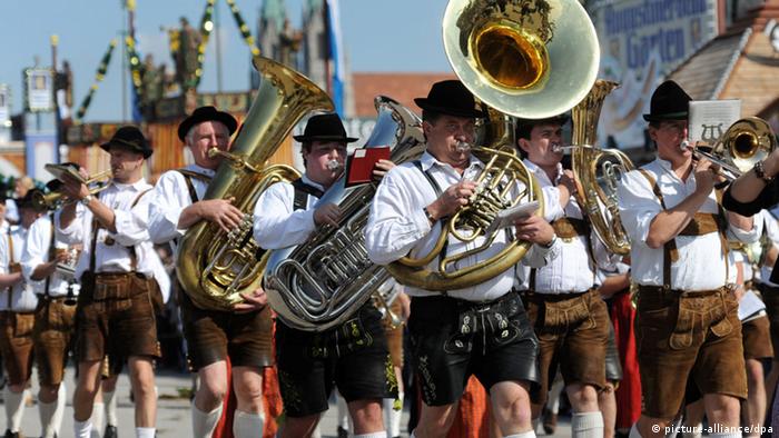 Hosd mi? Verstehst du Bairisch? | DW Deutsch Lernen