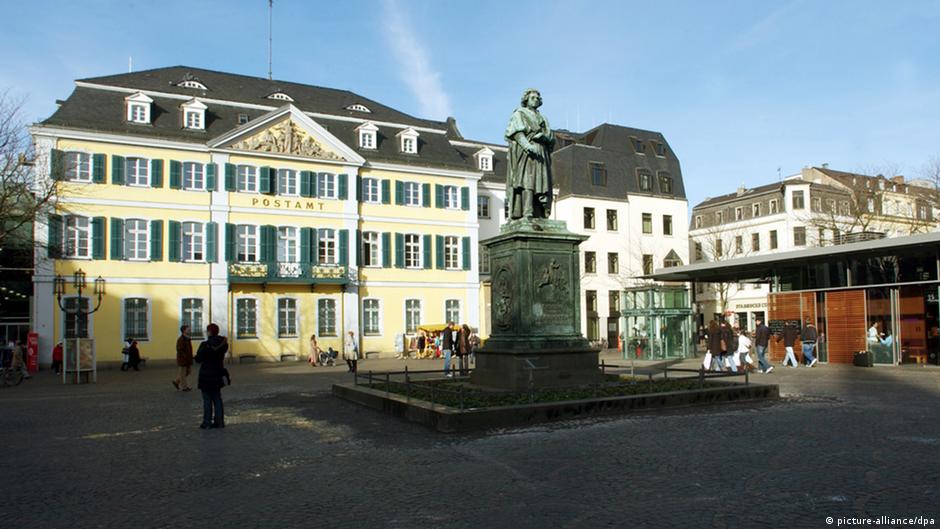 Intrigue and espionage in cold war Bonn – DW – 10/06/2012