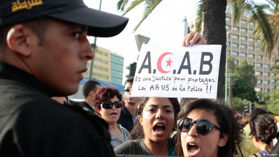 Activists rally for rape victim – DW – 10/02/2012