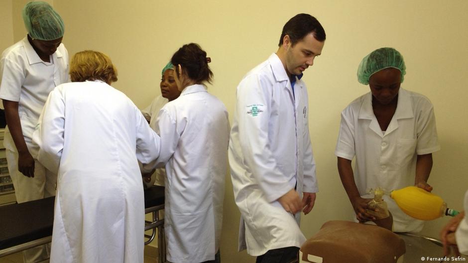 Maior hospital público de Angola ganha melhorias – DW – 08/10/2012