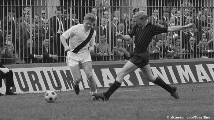 Trauer um Helmut Haller | Sport | DW | 11.10.2012