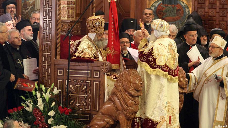 Coptic pope enthroned – DW – 11/18/2012