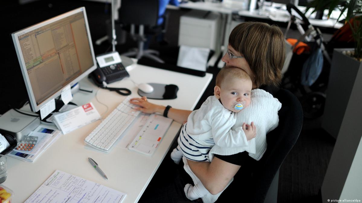 German gender wage gap among Europe's biggest – DW – 03/02/2016