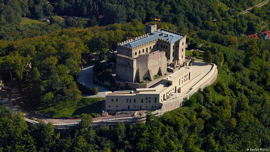 Hambach Castle becomes European Heritage – DW – 03/12/2015