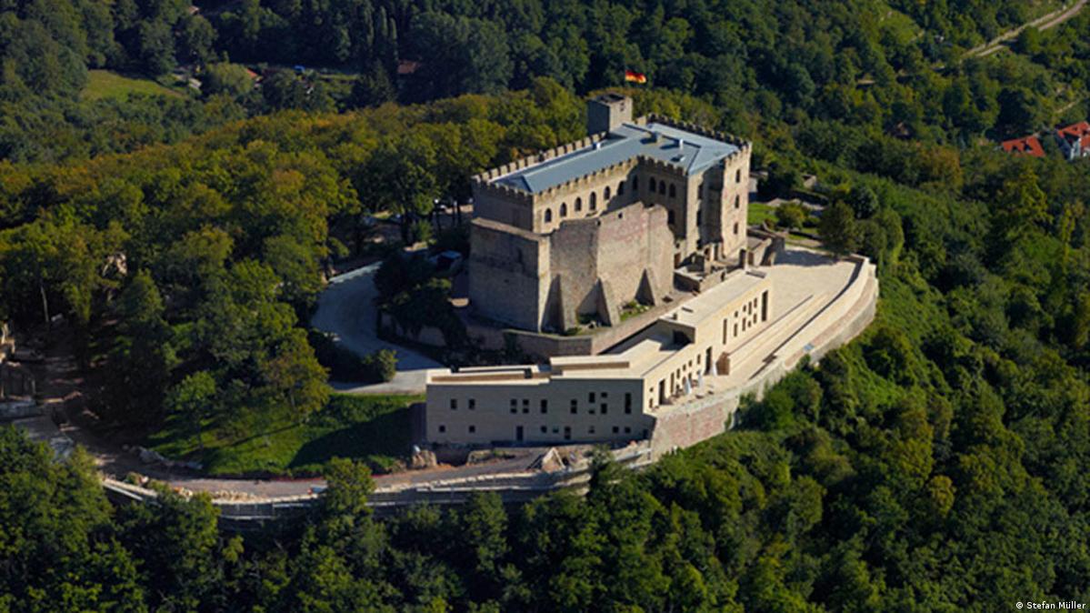 Hambach Castle becomes European Heritage – DW – 03/12/2015