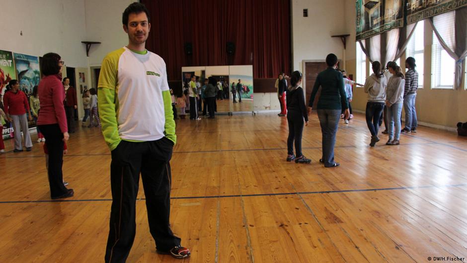 Keep smiling – DW – 04/22/2013