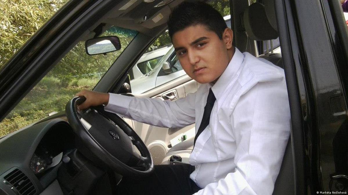 Roma rappers – DW – 02/20/2013