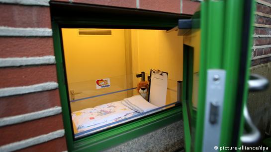 Anonymous birth – DW – 03/12/2013