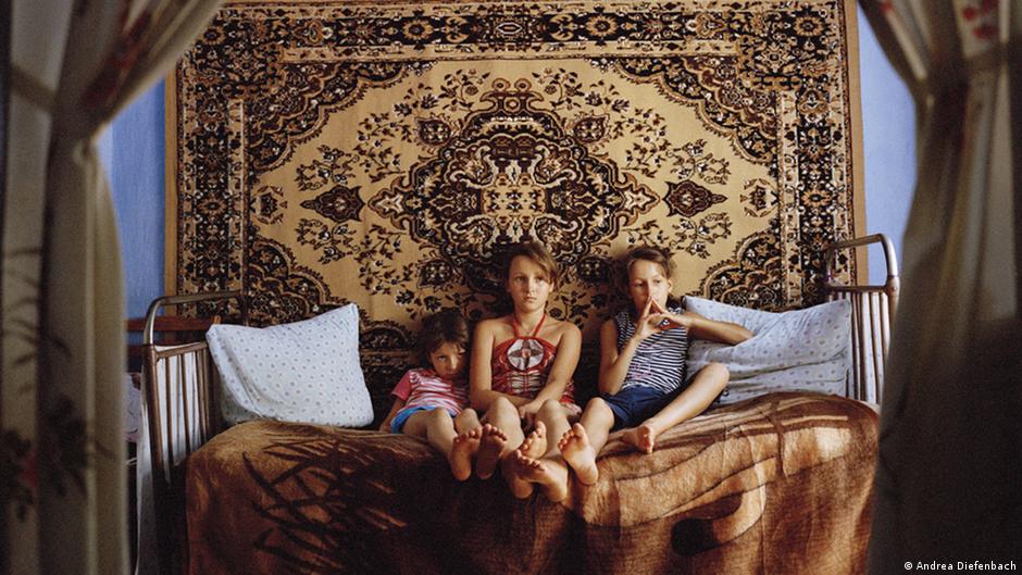 The lonely children of Moldova – DW – 11/24/2014