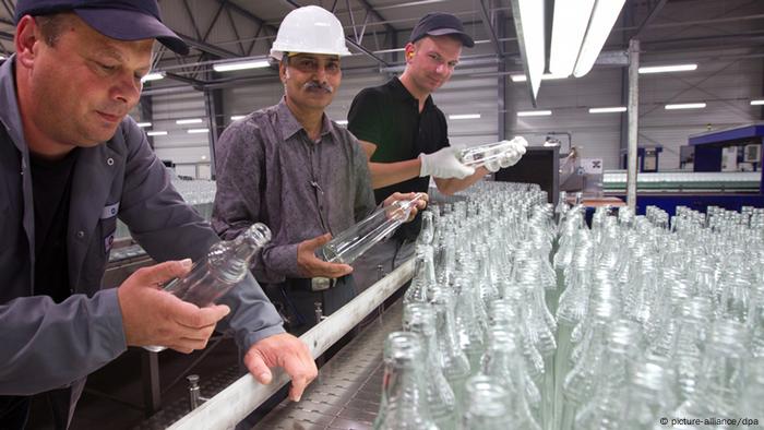 More non-EU nationals moving to Germany for work | News | DW | 15.04.2019