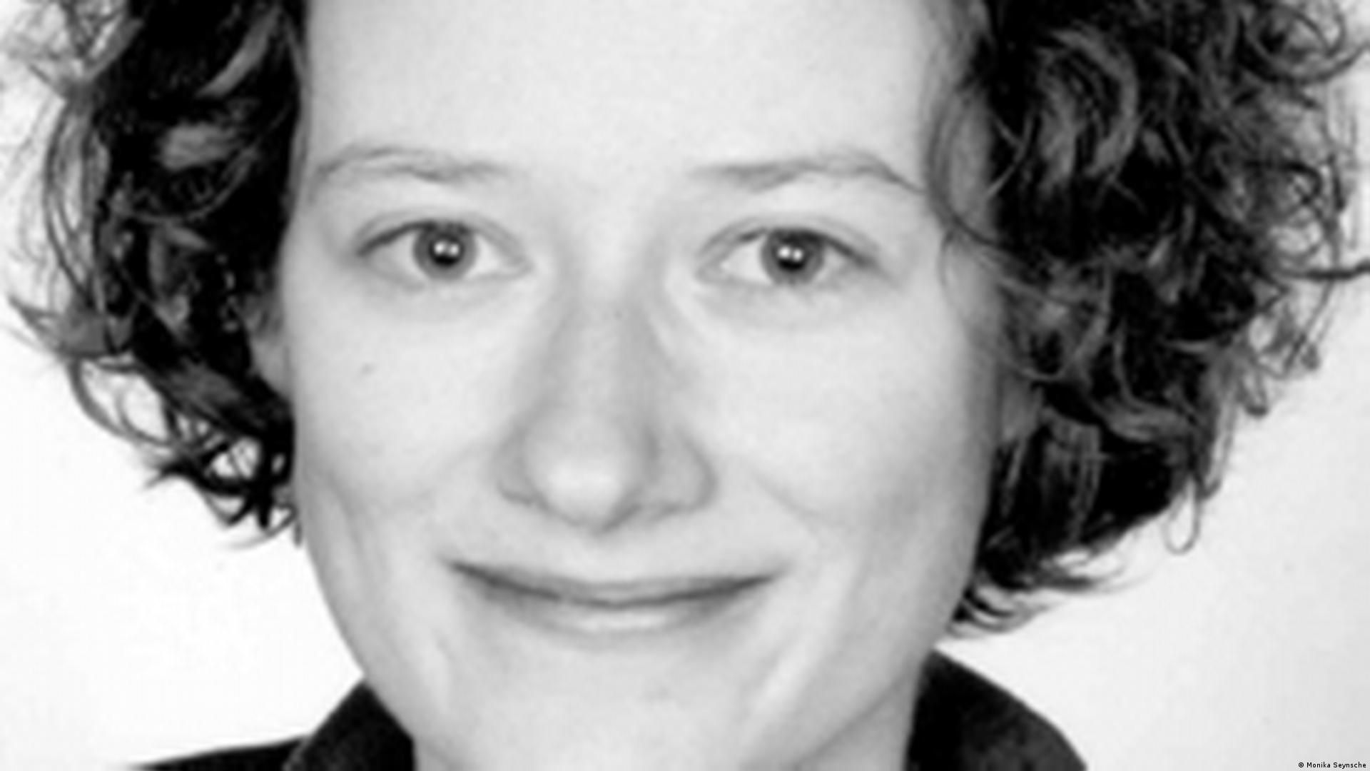 Seynsche, Monika