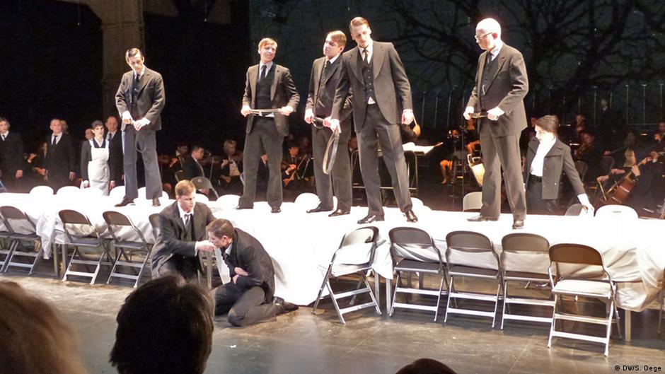 Opera hero? – DW – 05/03/2013