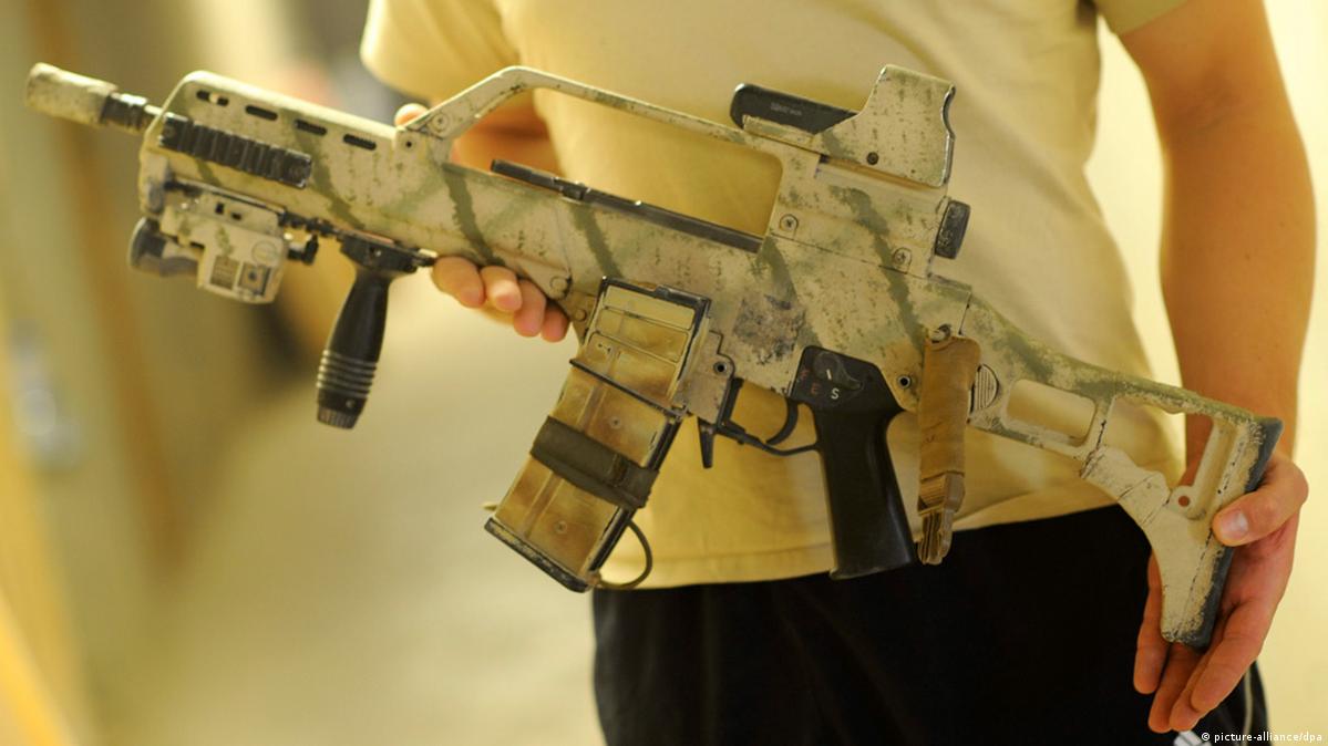 Weapons for sale – DW – 05/22/2014