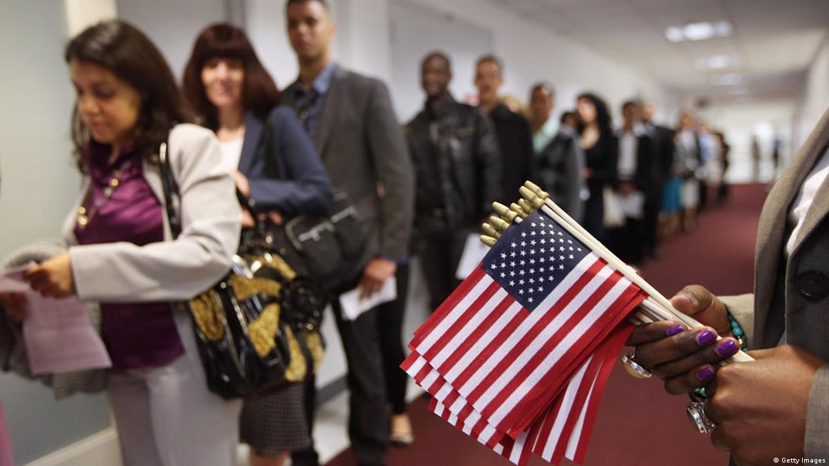 The Immigration Debate Dividing the US – DW – 12/01/2013