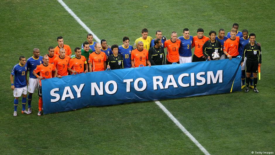Fighting racism in soccer – DW – 03/01/2016