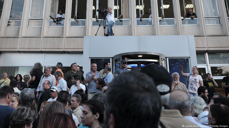 Greek journalists defy closure – DW – 06/12/2013