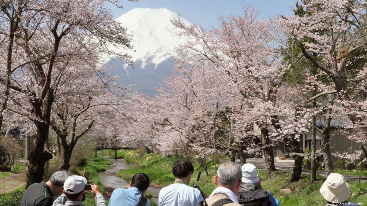 Japan: Mount Fuji report doubles estimate of lava flow – DW – 04/07/2021
