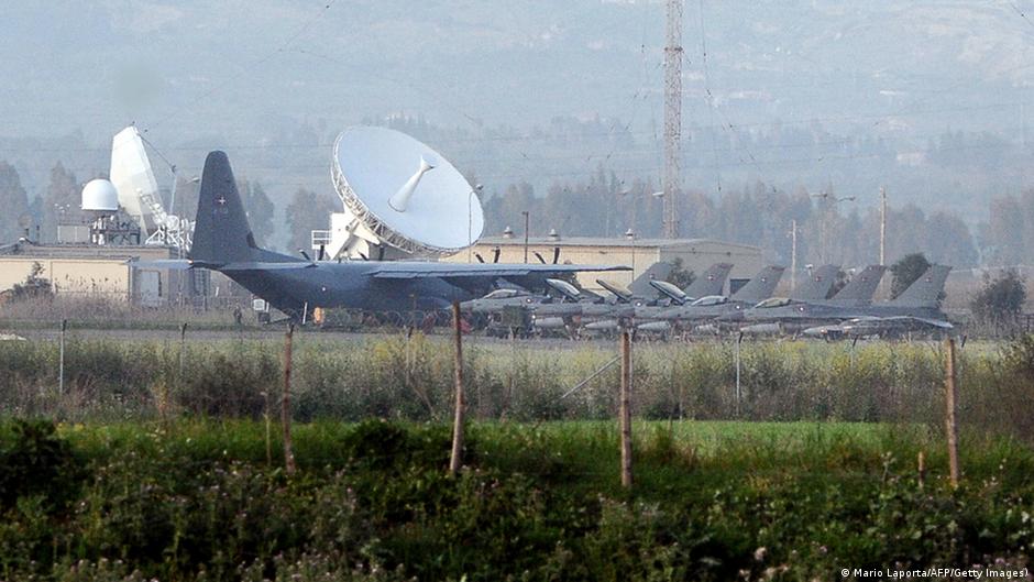 Italy: Resistance against US satellite network – DW – 07/03/2013
