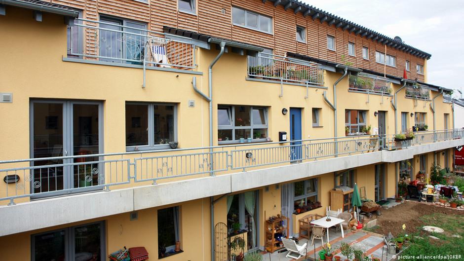 Mehrgenerationen-Wohnen immer beliebter – DW – 25.07.2013