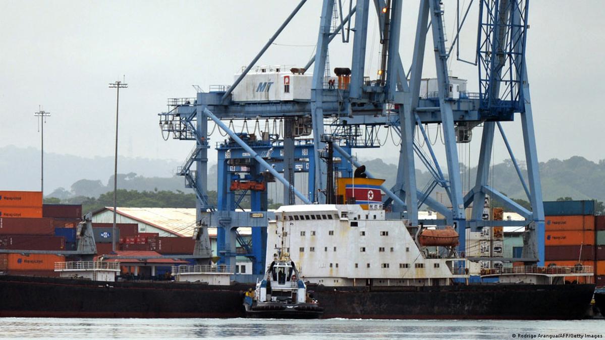 Cuba claims 'obsolete' weapons – DW – 07/17/2013