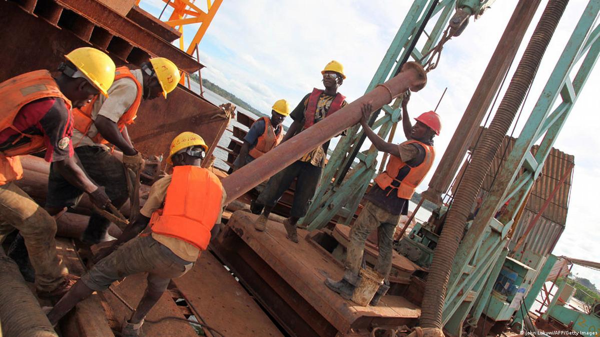 France joins China in infrastructure projects – DW – 02/24/2022