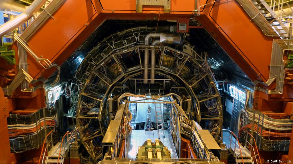 CERN: Large Hadron Collider gets stronger, better, brighter – DW – 06 ...