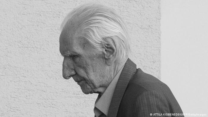 Mutmaßlicher Nazi-Kriegsverbrecher Csatáry gestorben | Europa | DW | 12 ...