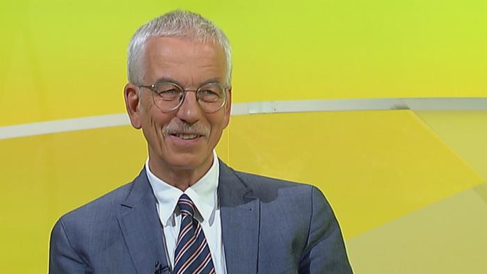 Home Remedies – Dr. Rainer Stange talks about effective self-help ...