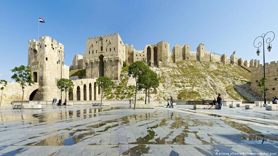 Blast tears through Aleppo's medieval citadel – DW – 07/12/2015