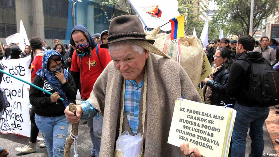 Thousands join Colombian farming protests – DW – 08/30/2013