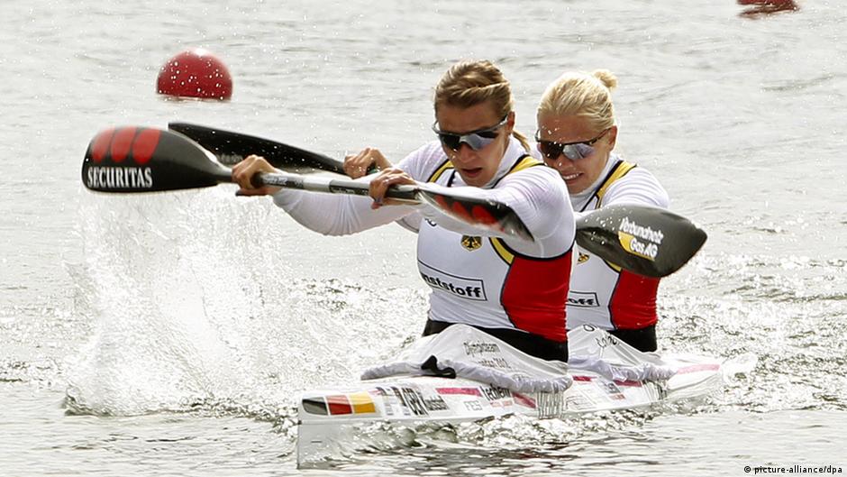 Paddling to gold – DW – 09/01/2013